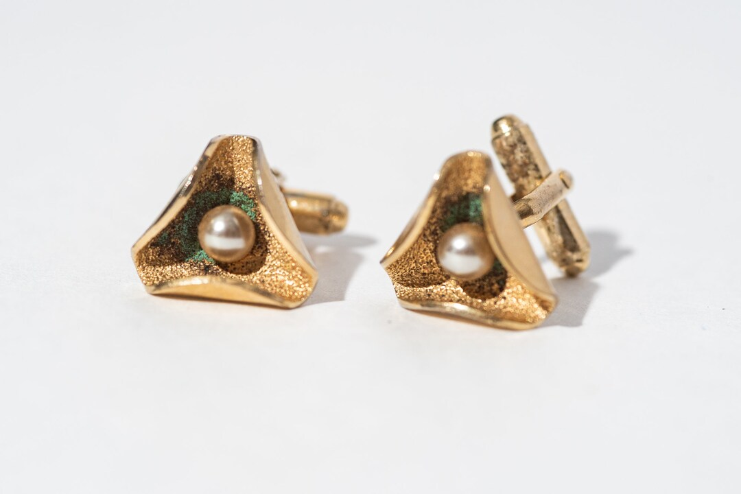 Vintage Anson Gold Toned Triangle Cufflinks With Pearl Center - Etsy