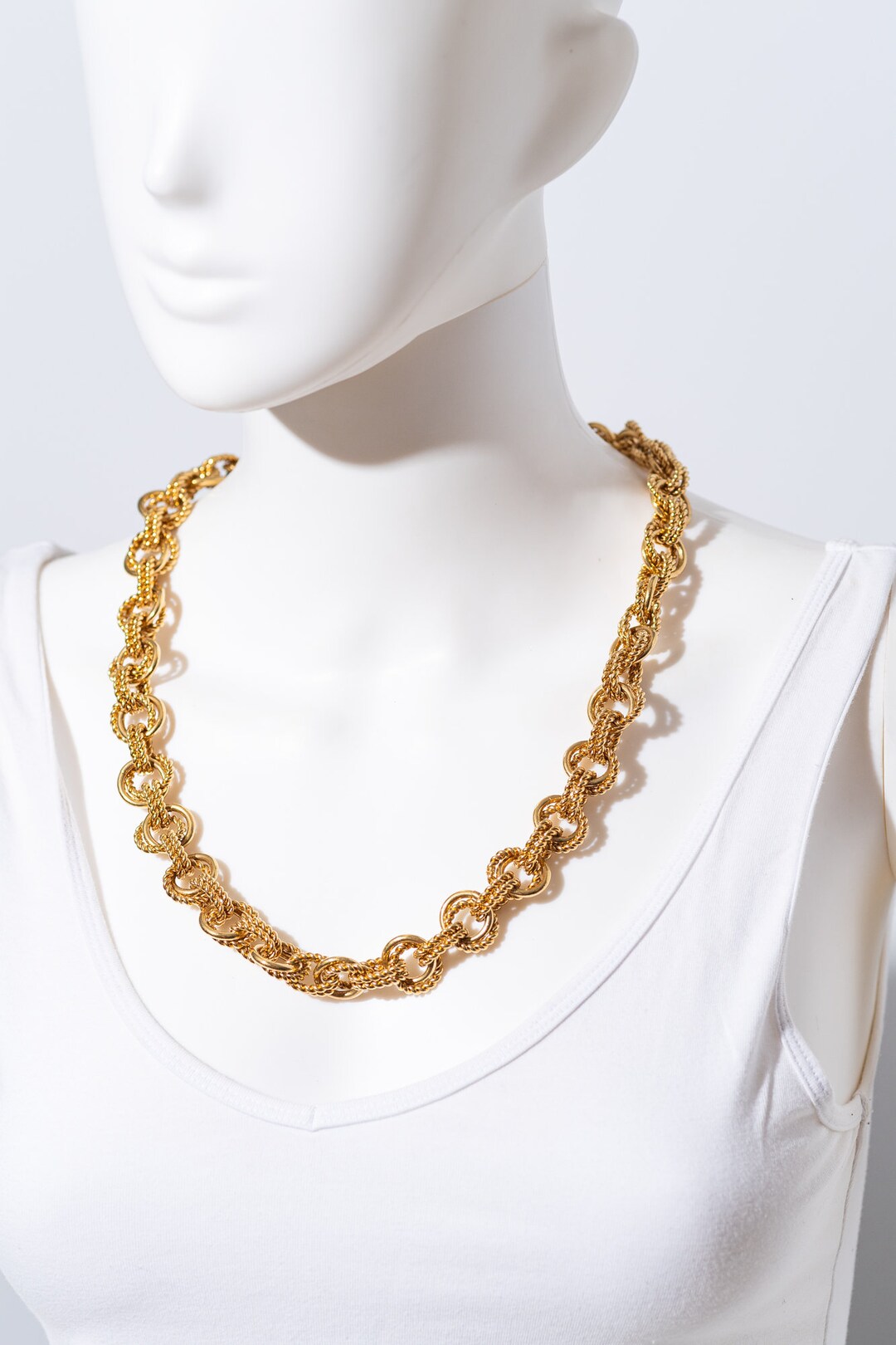 Eye-catching Vintage Monet Gold Toned Chain Necklace With Original Tags ...