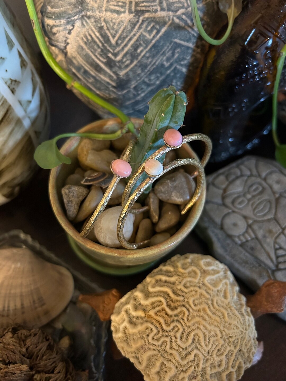 Queen Conch Bangles - Etsy