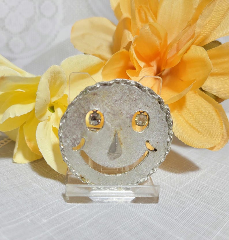 Happy Face Pendant, Silver Color Emoji Brooch, Rhinestones Eyes - Etsy