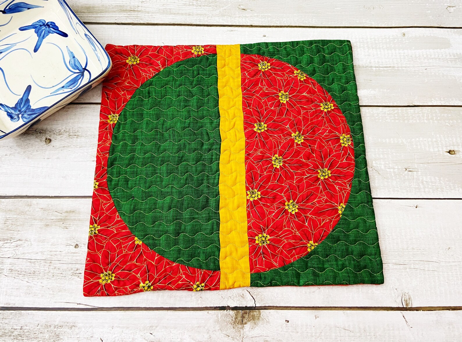 Red Poinsettia Quilted Table Toppers, Christmas Table Centre Piece ...