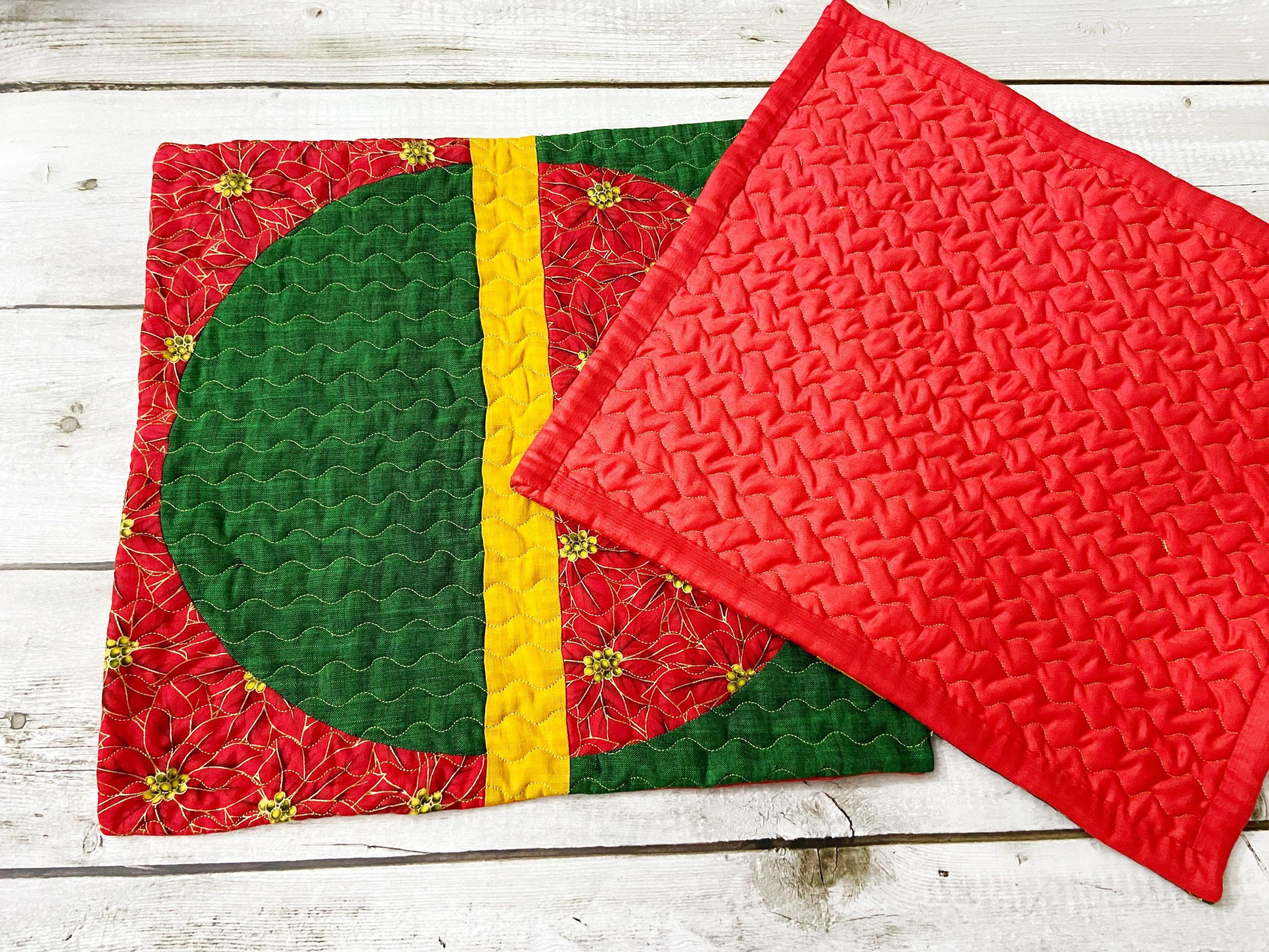 Red Poinsettia Quilted Table Toppers, Christmas Table Centre Piece ...