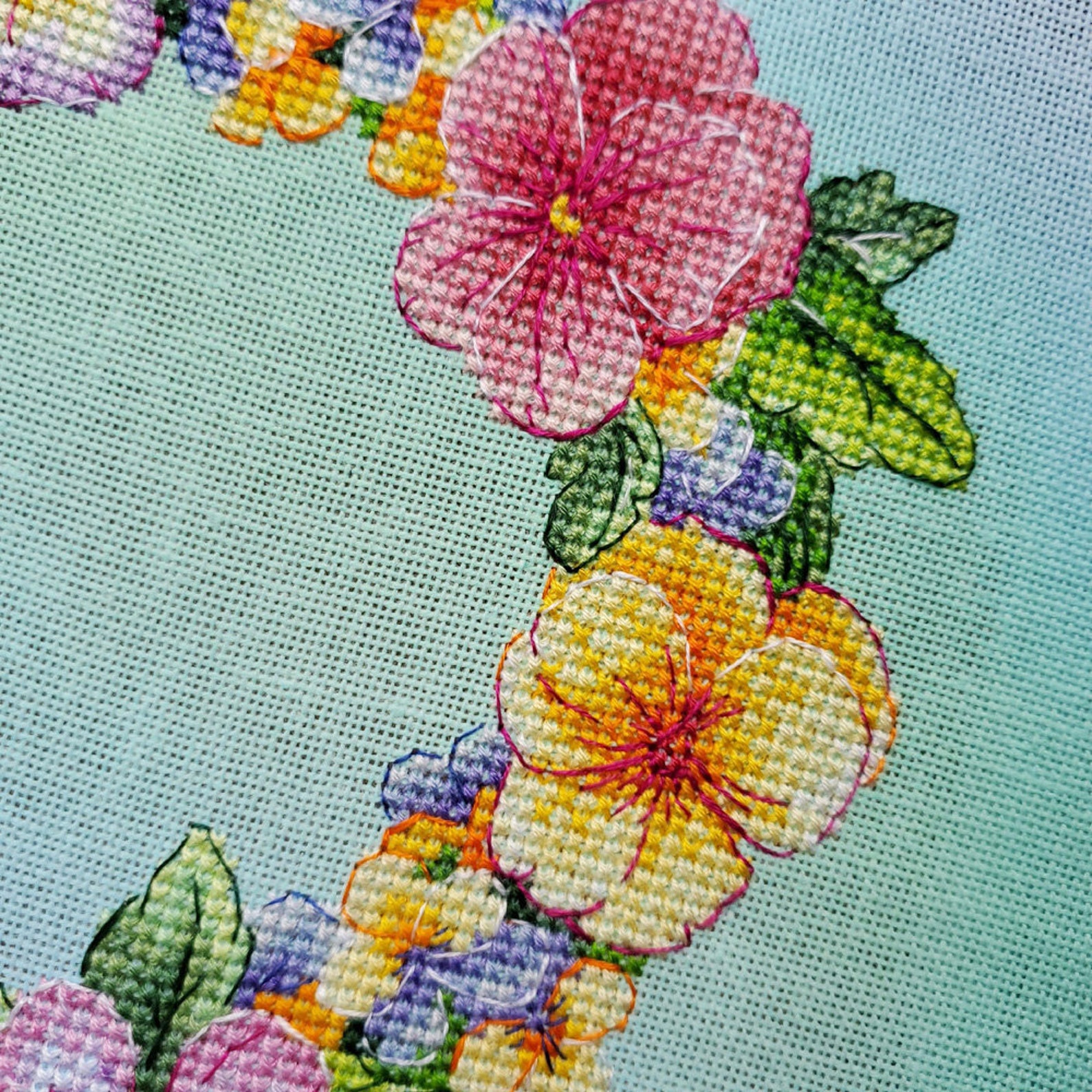 Violet Wreath Cross Stitch Pattern Violas Cross Stitch Floral Wreath ...