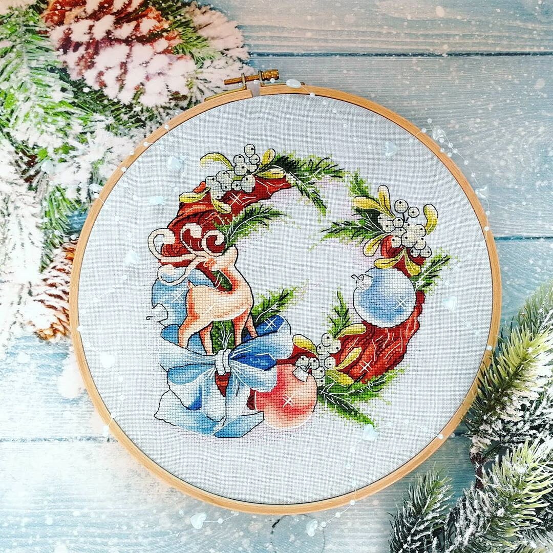 Christmas Deer Cross Stitch Pattern Christmas Mistletoe Cross | Etsy