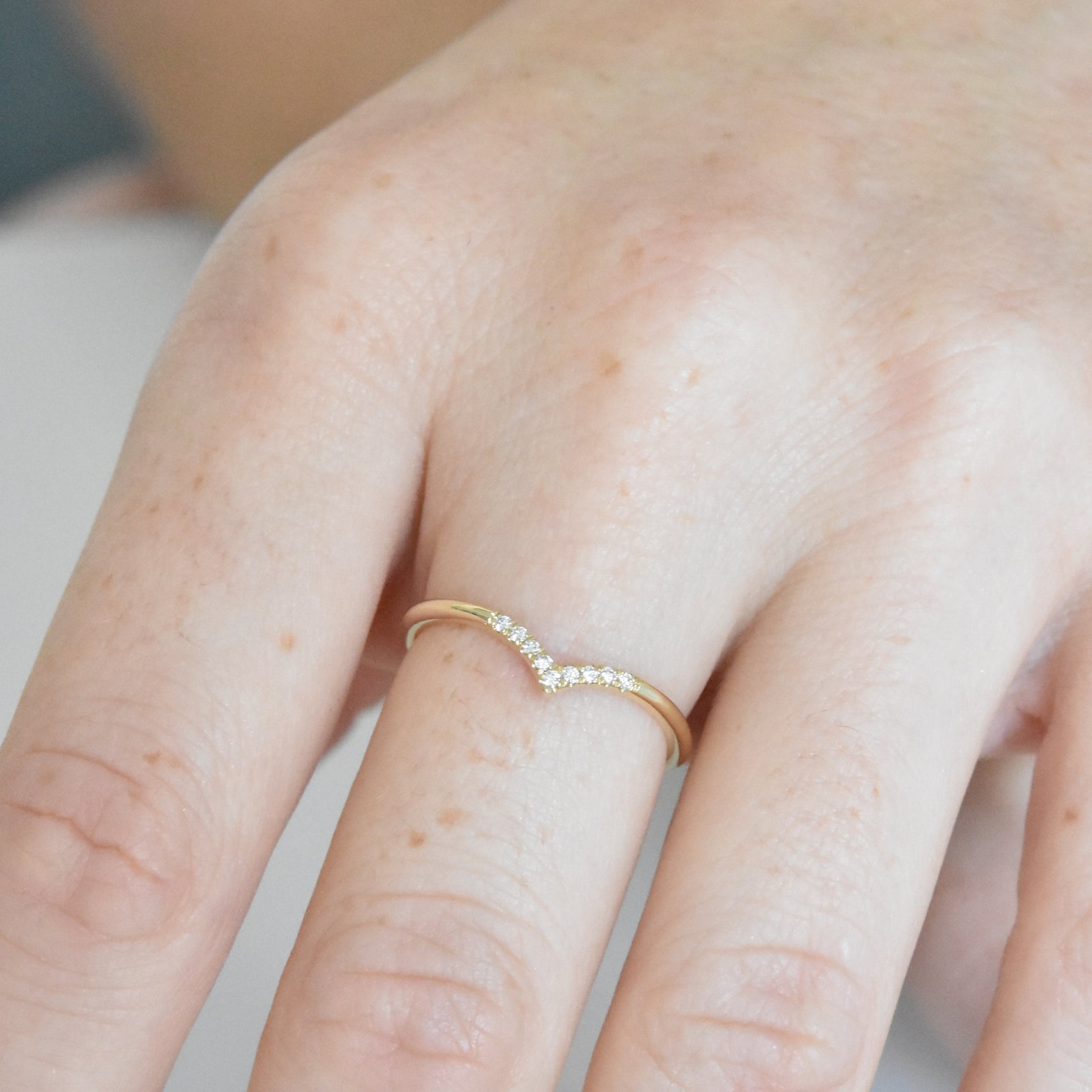 Chevron Diamond Ring, Chevron Wedding Band, Alternative Wedding Ring, V ...