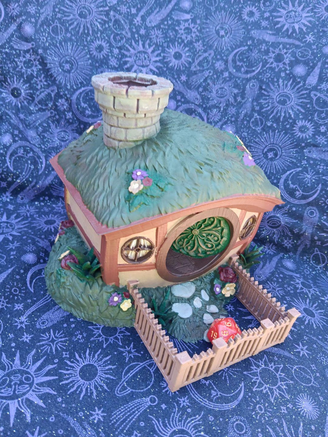 Halfling Hobbit Hut House Dice Tower WITH FREE SURPRISE D20 Hand ...