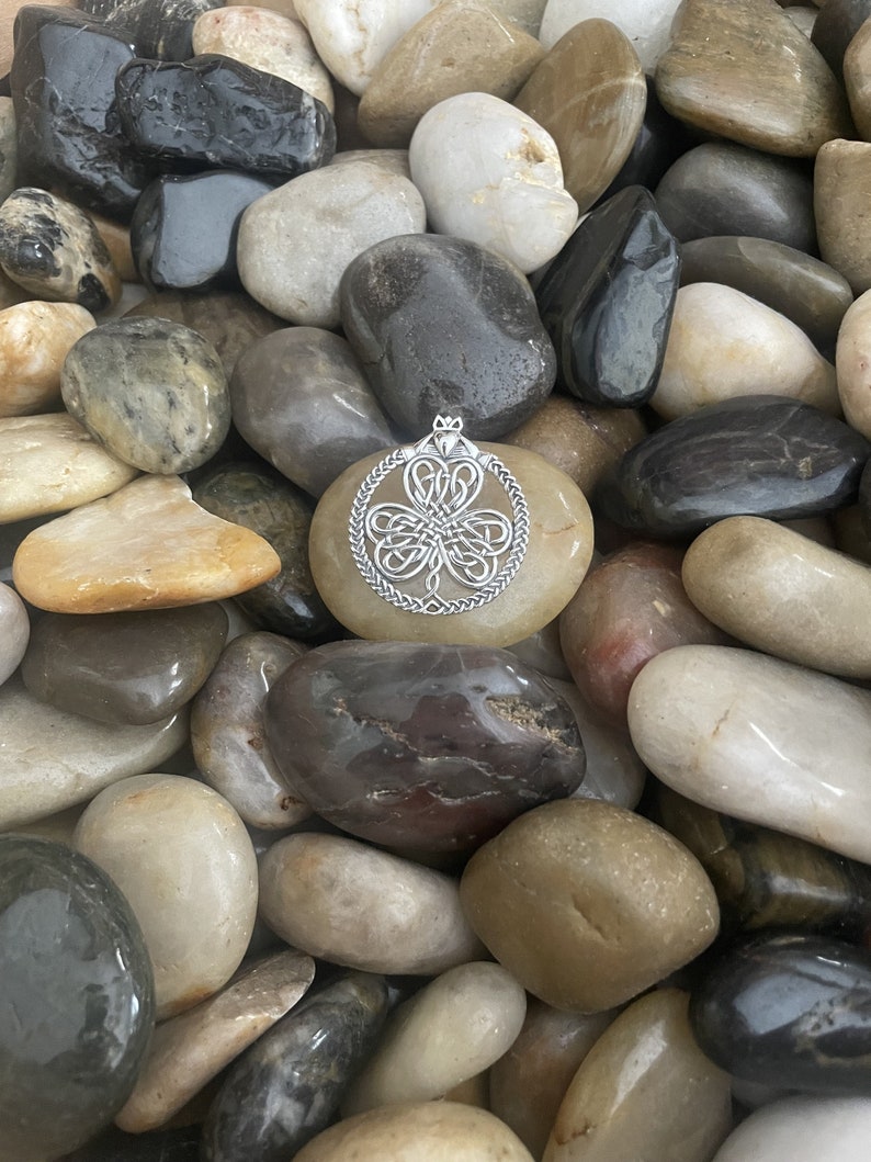 Celtic Claddagh Heart in Hands Clover Sterling Silver Pendant Necklace ...
