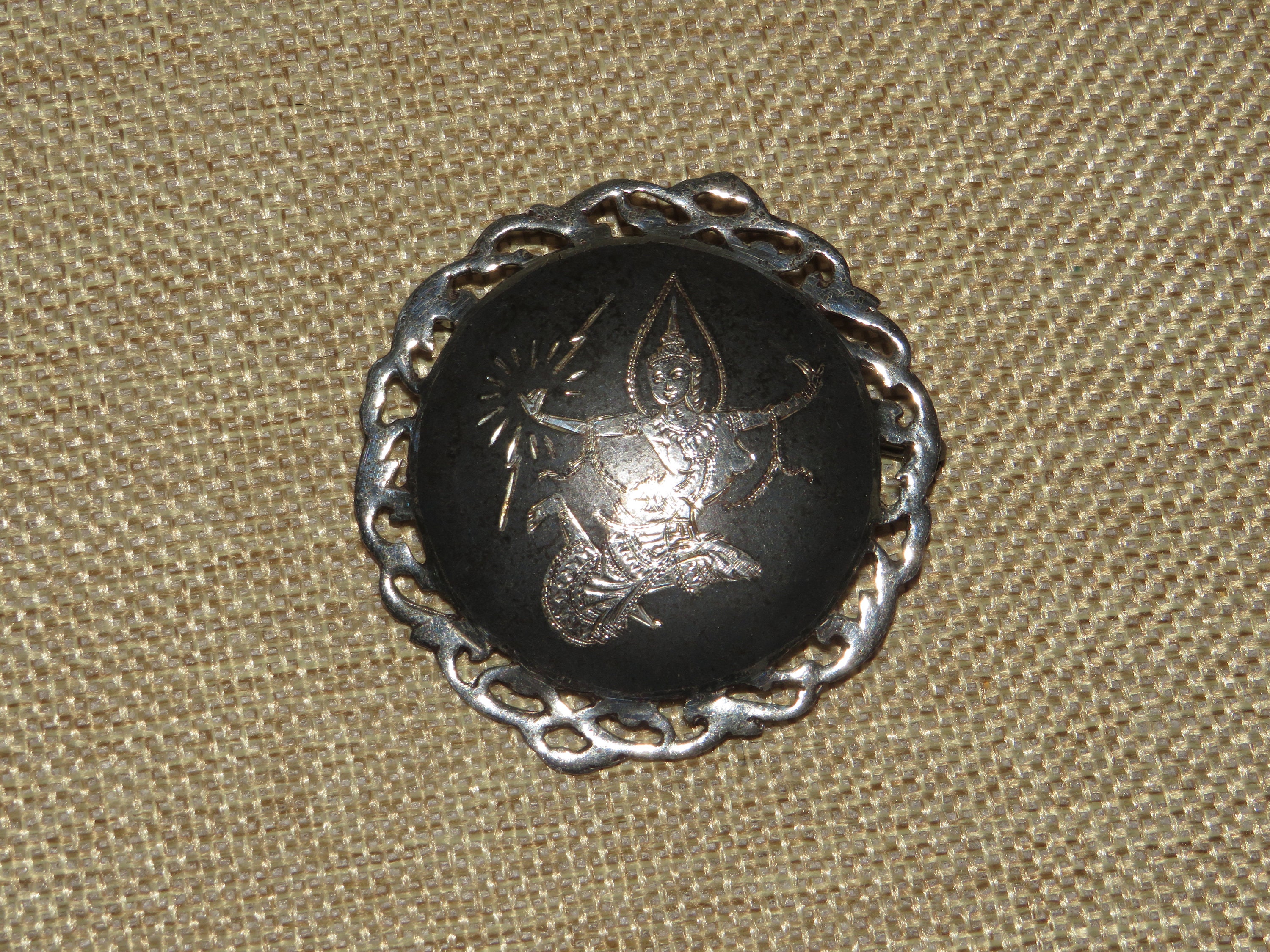 Vintage Siam Sterling Silver Round Pin Brooch - Etsy