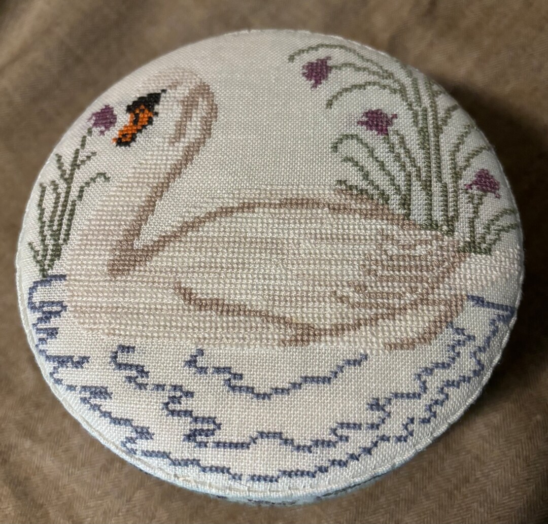 A Bevy of Swans PDF Cross Stitch Pattern Digital Heartsong Stitchery - Etsy