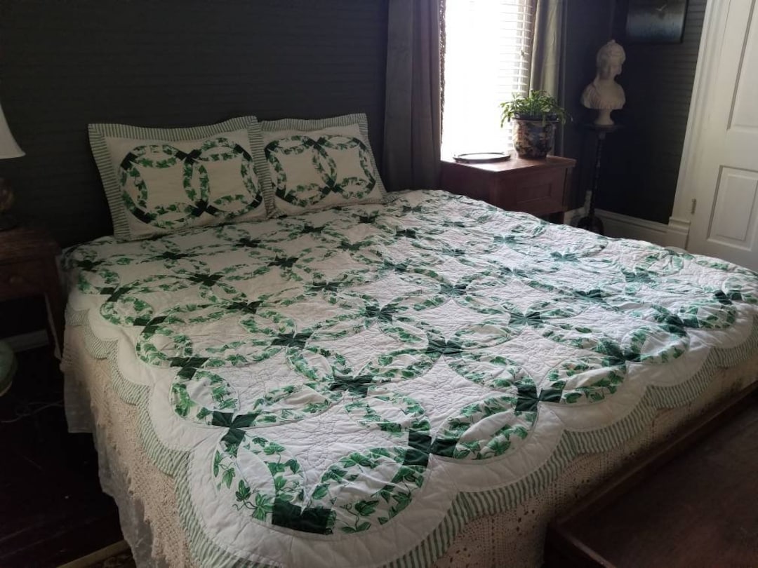 Vintage Bedding, Set of 3 Quilt Shams Queen Ivy Green Arch Quilts ...