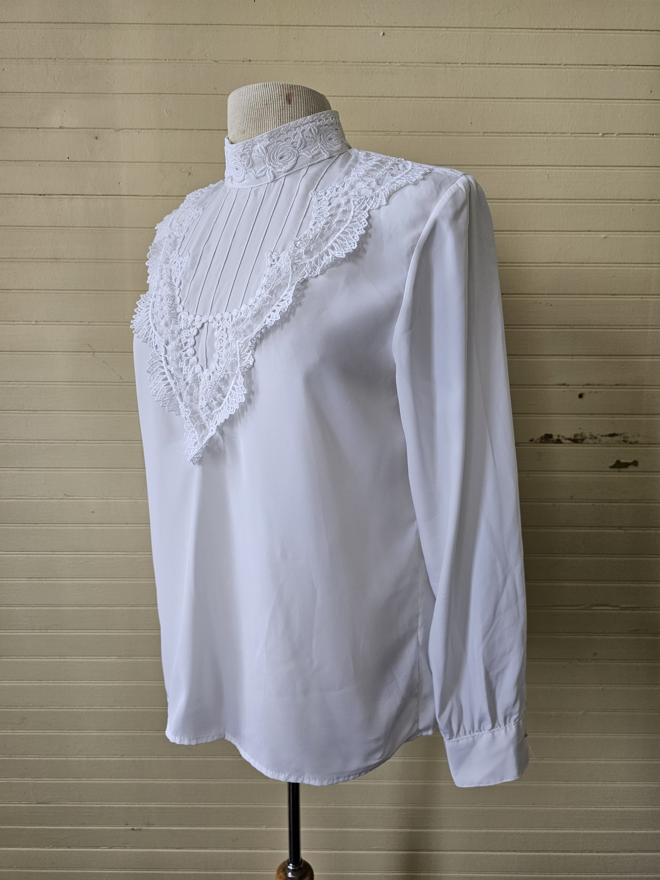 Vintage Blouse, Eva Laurel Petite 8 White Long Sleeve 80s Vintage Blouse, Eva Laurel Petite 8 White Long Sleeve 80s