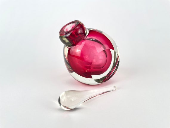 Mid-Century Modern Fuchsia Art Glass Perfume Flacon - Gem