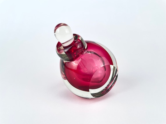 Mid-Century Modern Fuchsia Art Glass Perfume Flacon - Gem