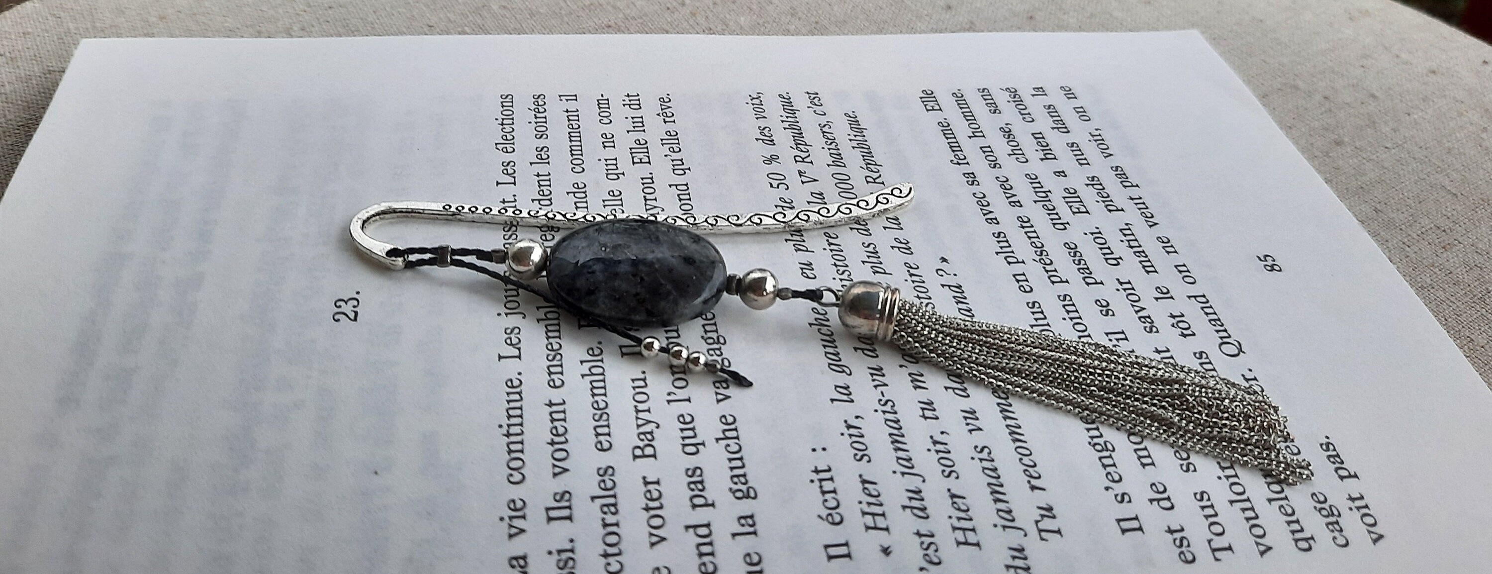 Natural Stone Bookmarks and Metal Pompom/lithotherapy Book Jewelry ...