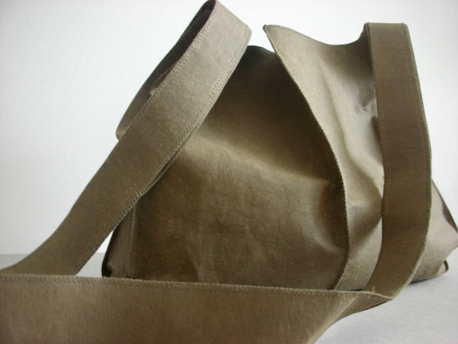 Vegan Unisex Shoulder Bag, Washable Paper, Snappap, Leather-like Paper ...