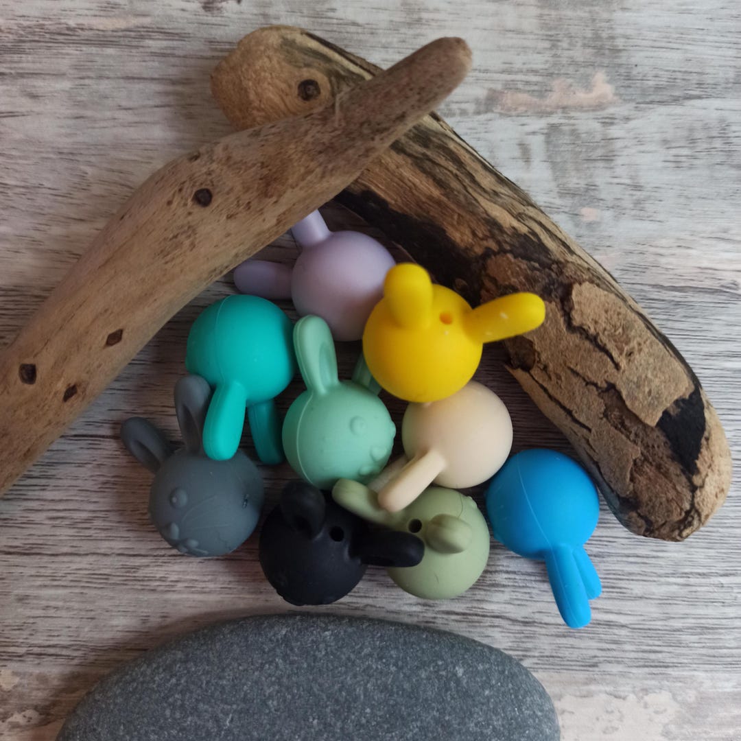 Random Colour Bunny Rabbits Stitch Stoppers Needle Stoppers Silicone ...