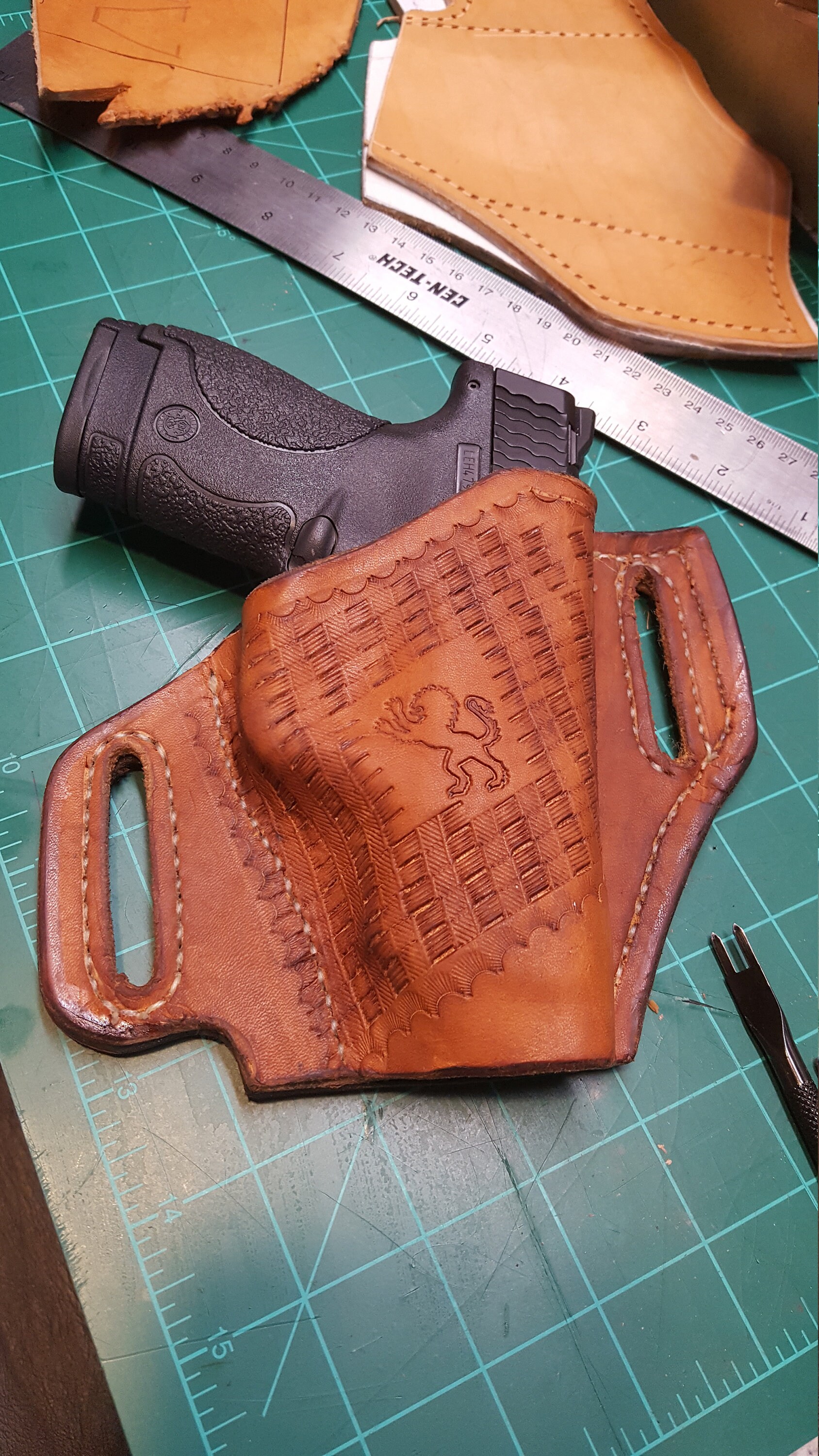 Custom Made Leather Holster // Family Crest // Outside the Waistband - Etsy