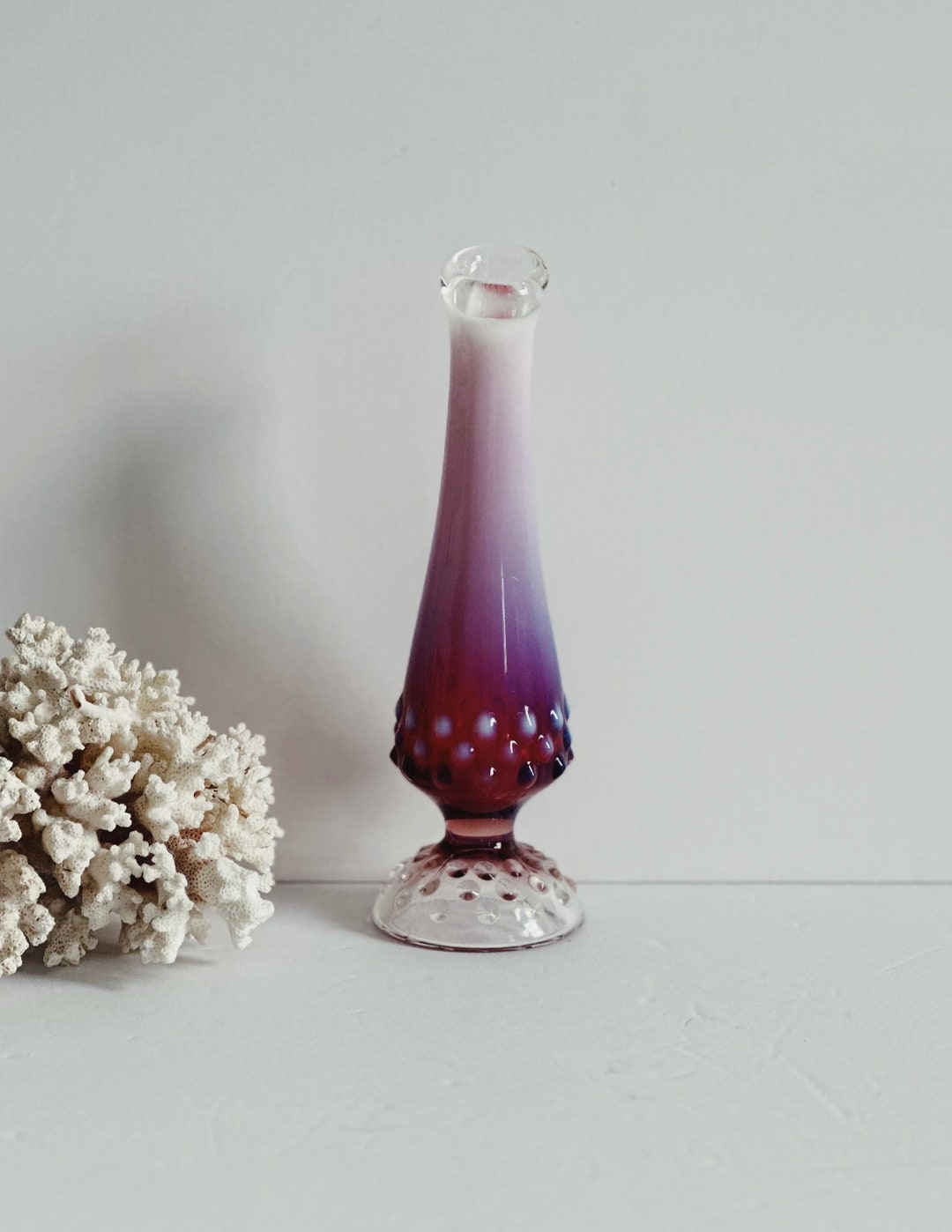 Rare Vintage Fenton Plum Opalescent Hobnail Swung Bud Vase/mid Century ...