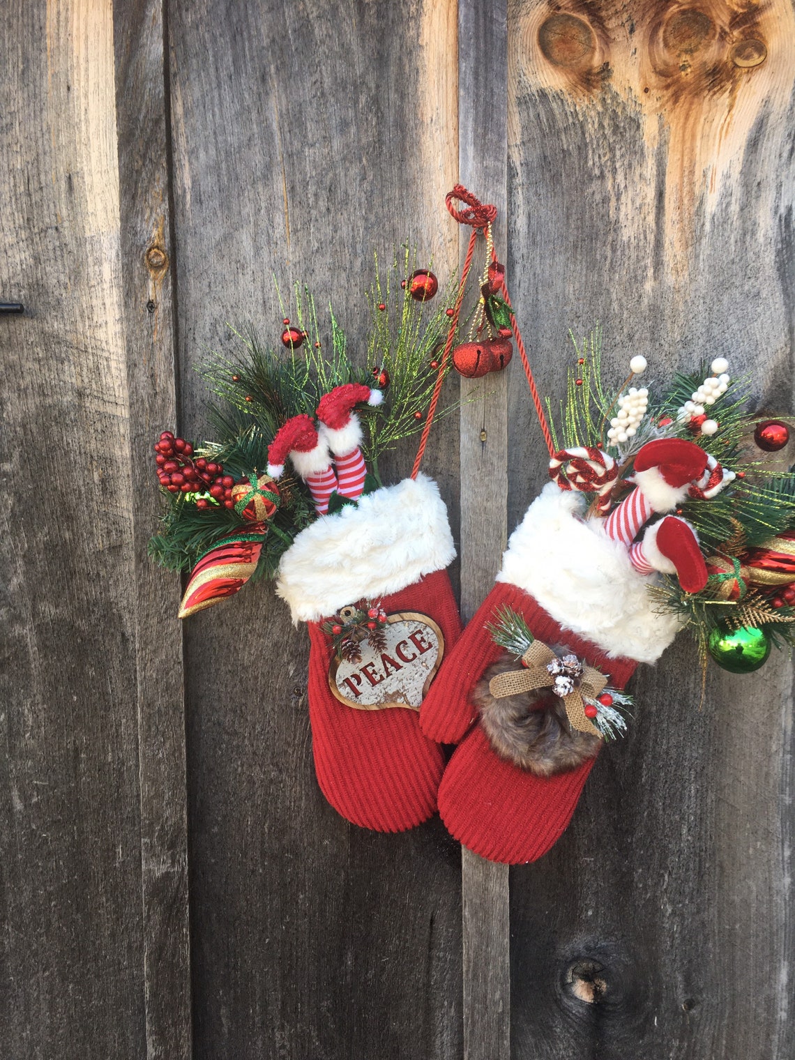 Santas Mittens Door Hanger Santas Mittons Wall Hanger - Etsy UK
