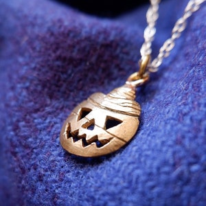 Scottish Jack O Lantern Halloween Neep Pendant in Bronze or Silver - Etsy