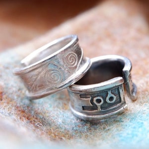 Small Pictish Pennanular Ring in Silver - Etsy