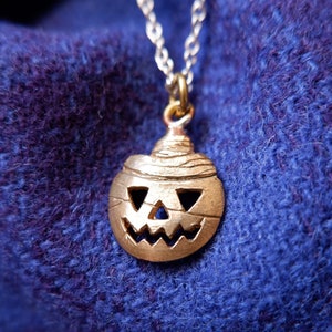 Scottish Jack O Lantern Halloween Neep Pendant in Bronze or Silver - Etsy