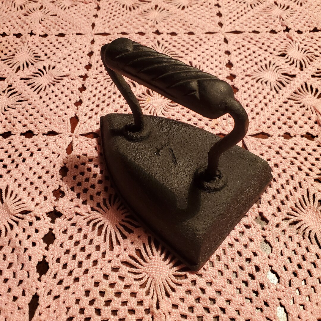 Sad Iron No 7 Black Cast Iron - Etsy