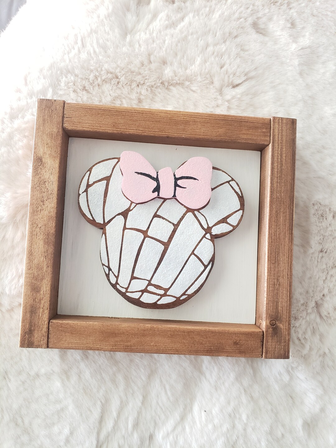 Framed Minnie Concha - Etsy