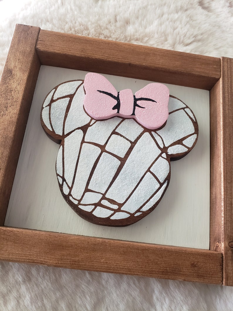 Framed Minnie Concha - Etsy