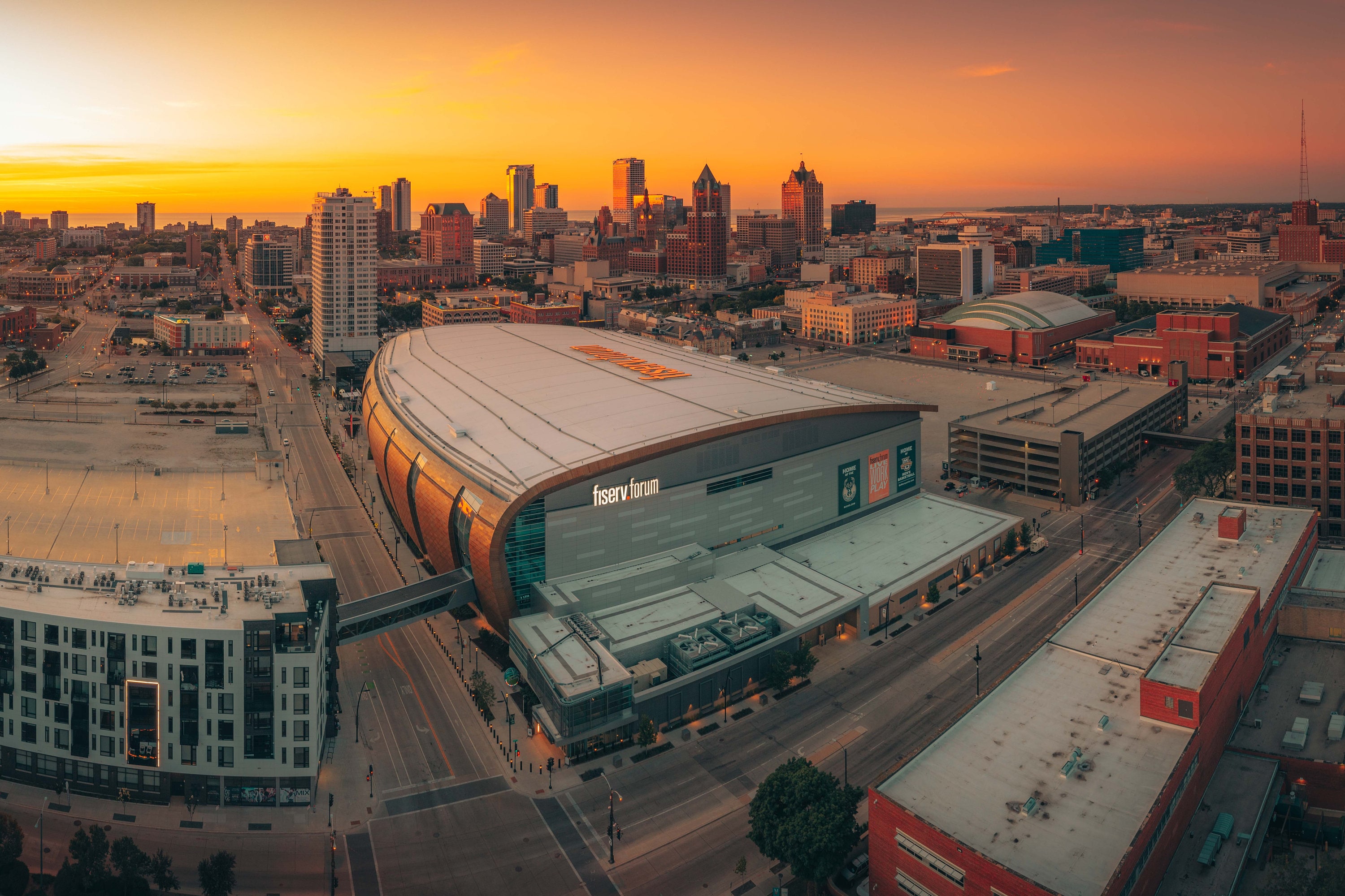Fiserv Forum - Milwaukee Bucks Stadium in Milwaukee, Wisconsin ...