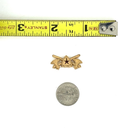 Vintage 10K Gold Crossed Battle Axes & Shield Brooch … - Gem