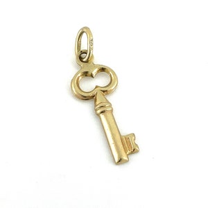 14K Gold Key Pendant / Genuine Yellow Gold / Vintage Style Key - Etsy
