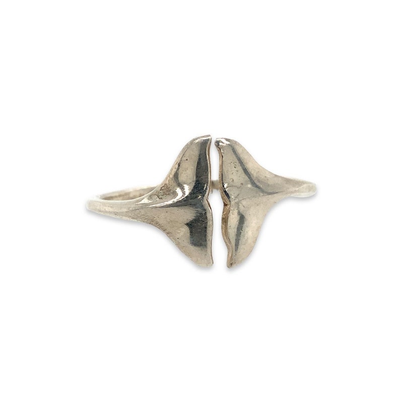 Whale Tail Ring - Etsy Canada