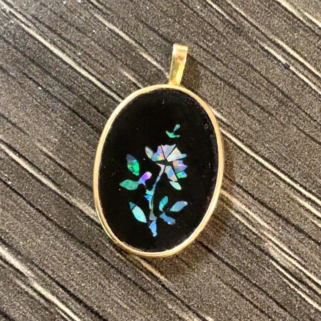 Vintage Opal Onyx 14K Gold Flower Pendant / Genuine Yellow Gold / Beautiful Opal Inlay / Floral ...