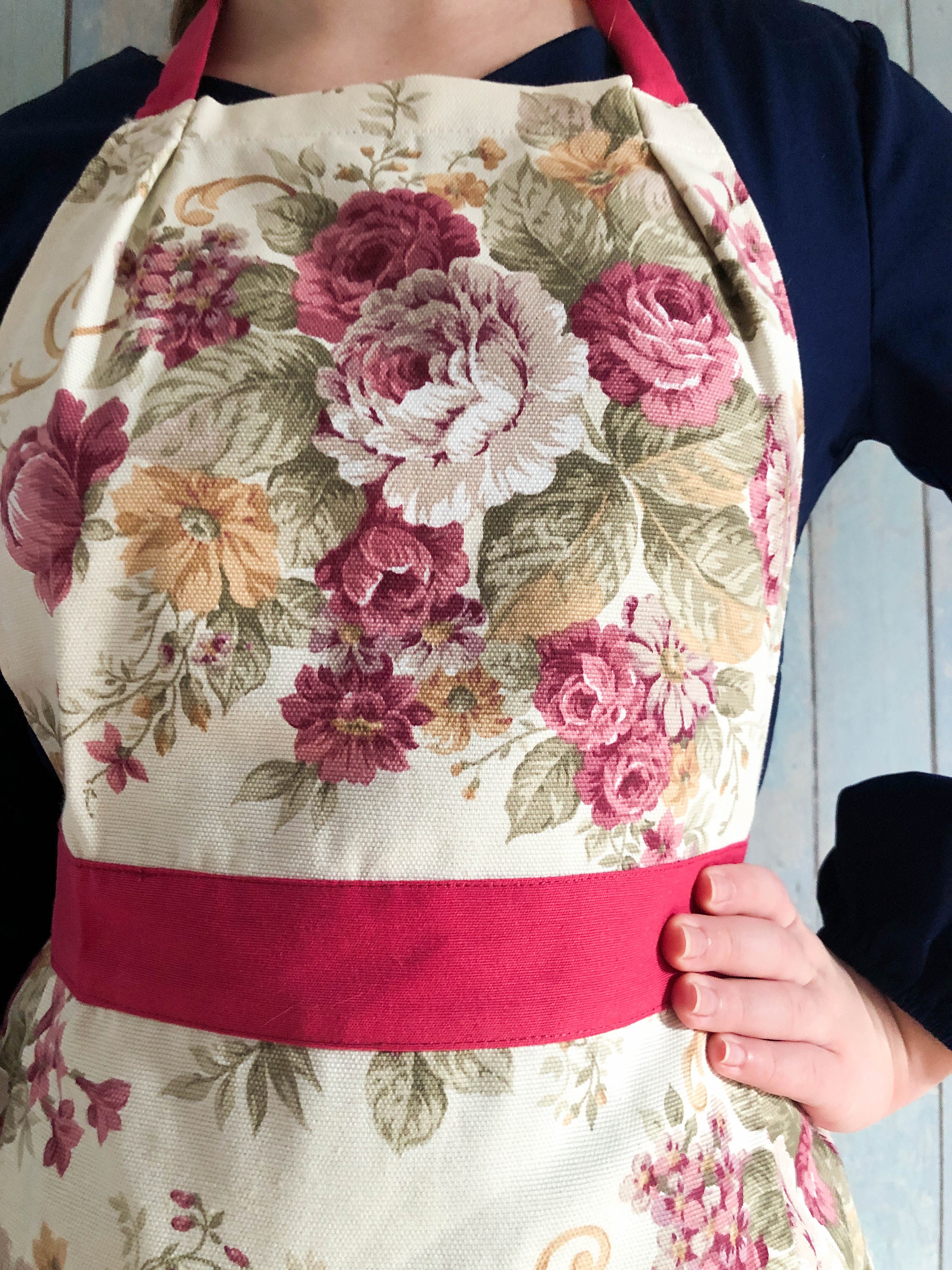 Festive Rose Print Full Apron for Women Floral Apron With - Etsy