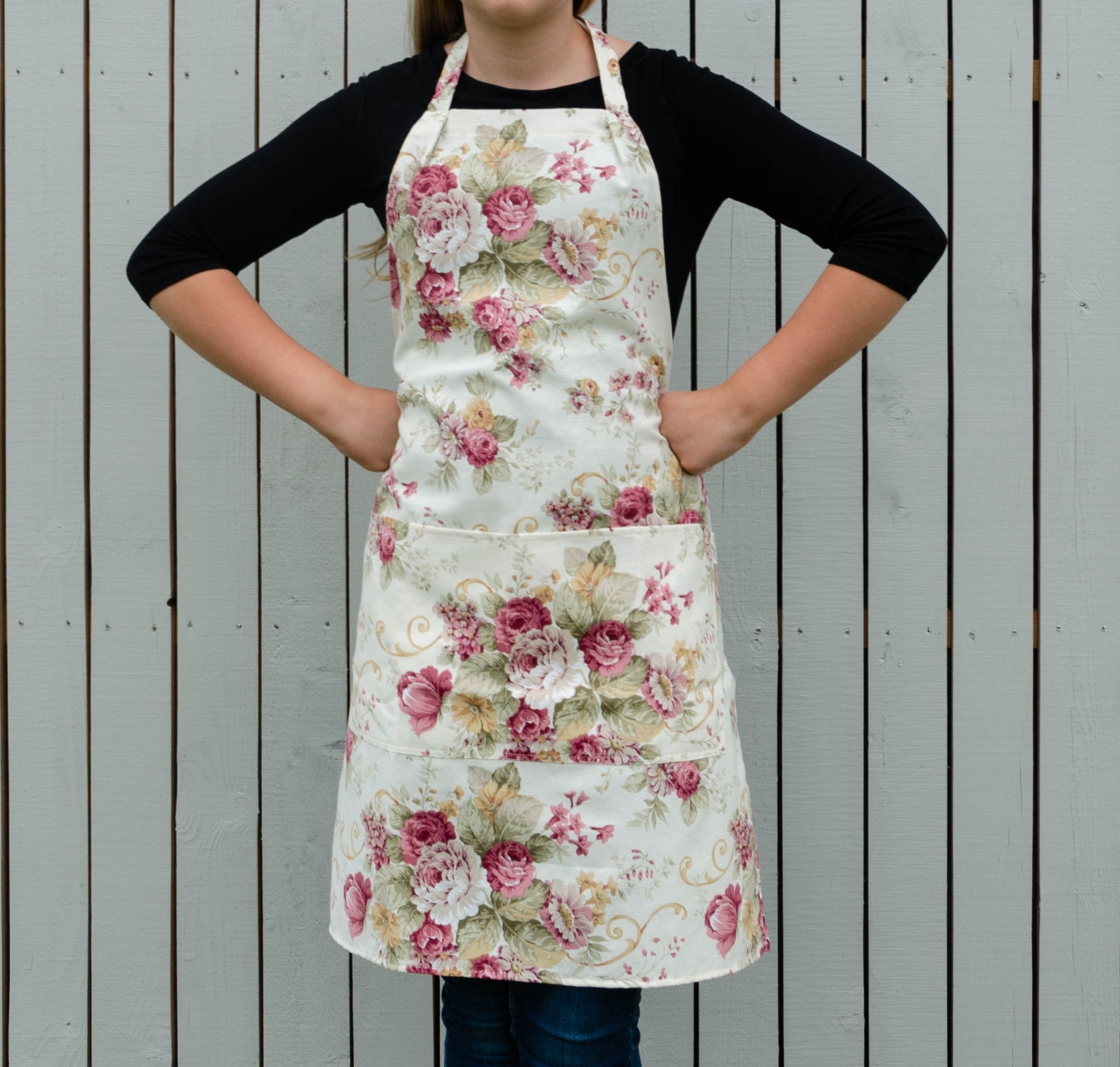 Aprons for Women. Roses Print Floral Apron for Woman With - Etsy