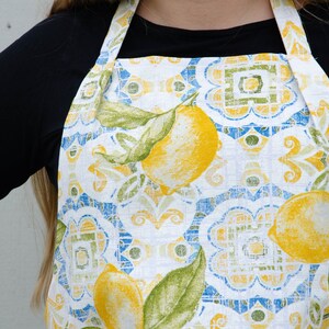 Aprons for Women. Yellow Lemon Print Full Apron for Woman. Kitchen ...