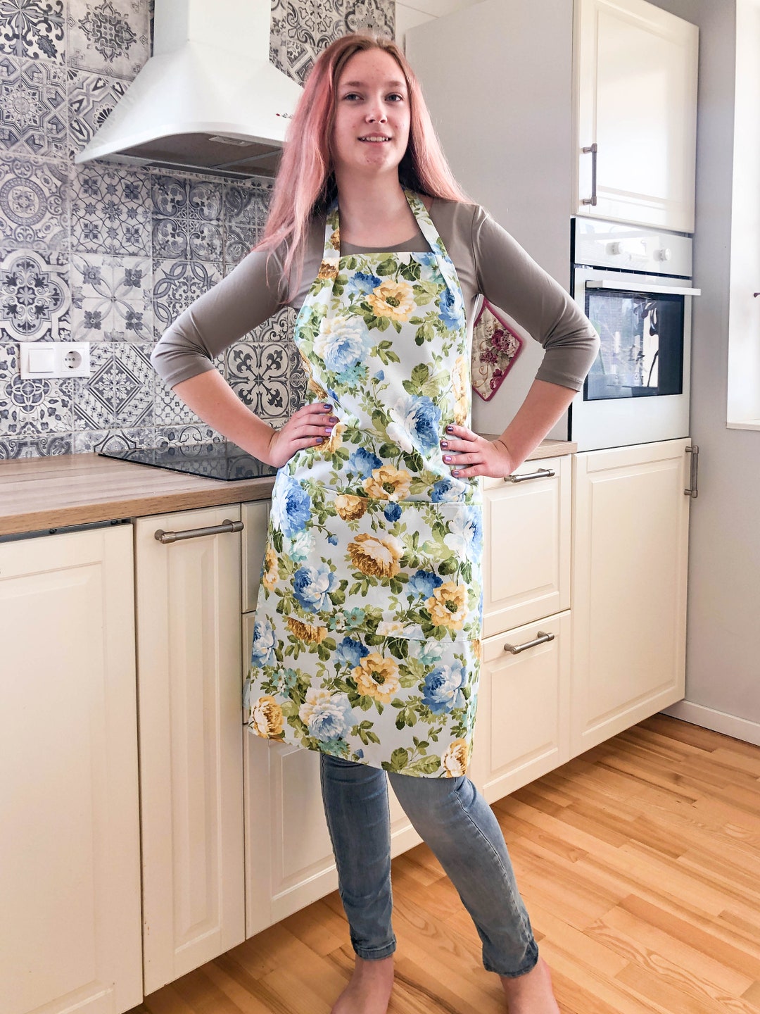 Floral Apron for Women. Roses Print Cooking Apron With Pockets. Kitchen ...