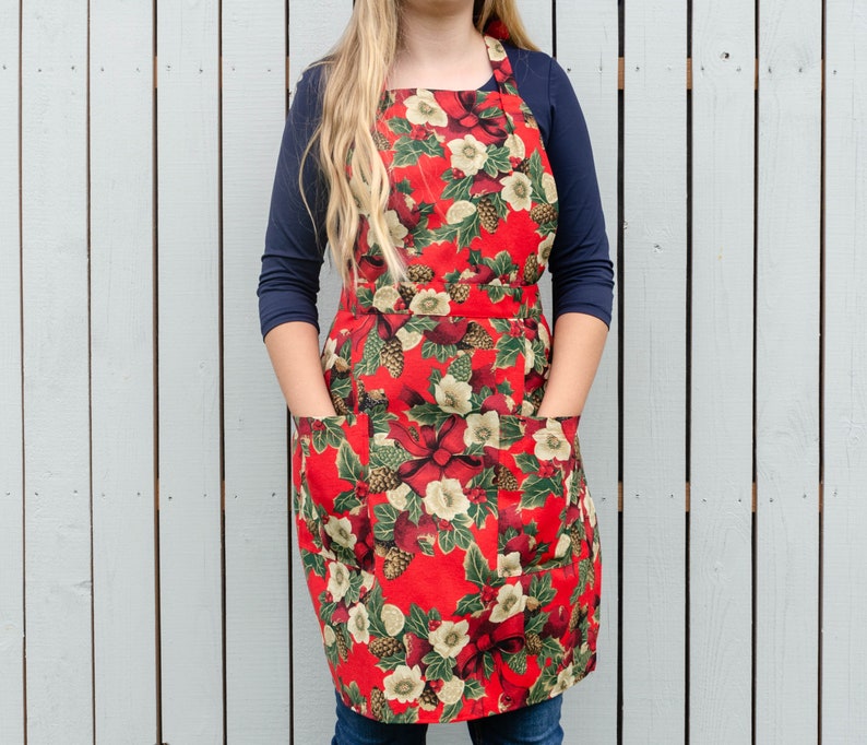 Red Christmas Apron for Woman With Pockets. Aprons for Women. Christmas ...