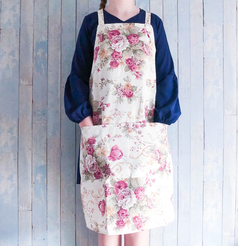 Rose Print Cross Back Apron for Woman With Pockets. Floral Kitchen ...