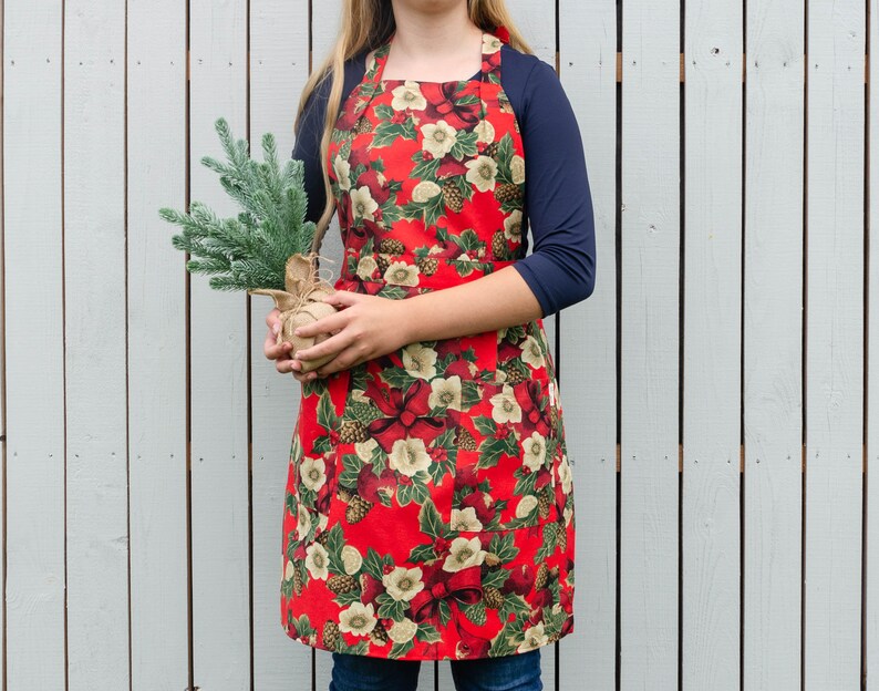 Red Christmas Apron for Woman With Pockets. Aprons for Women. Christmas ...