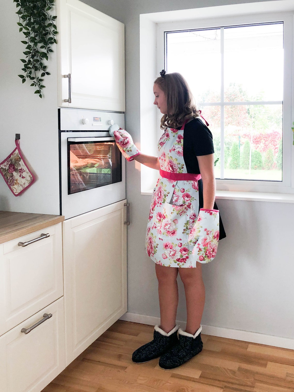 Farmhouse Apron and 2 Oven Mittens Set Woman Apron and 2 Oven - Etsy