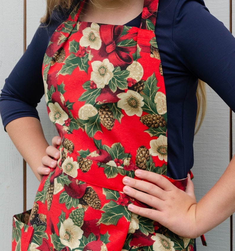 Red Christmas Apron for Woman With Pockets. Aprons for Women. Christmas ...