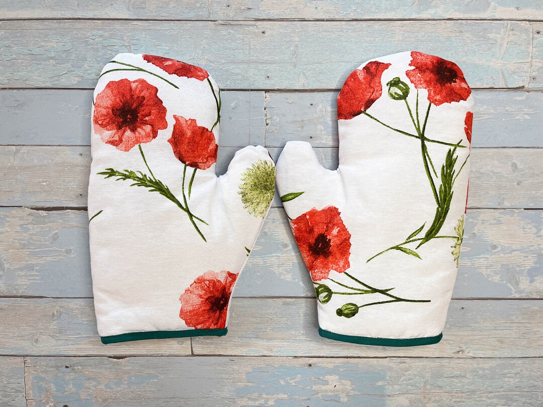 Red Poppy on White Oven Mitt. Soft Durable Oven Glove. Floral Baking ...