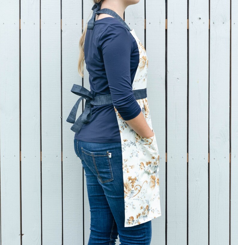 Golden Roses Aprons for Women. Floral Print Full Kitchen Apron - Etsy