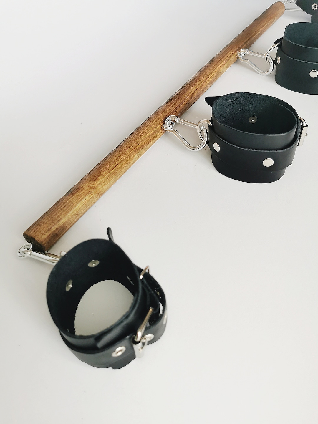 Wooden Spreader Bar With Leather Handcuffs Different Lengths Bondage ...