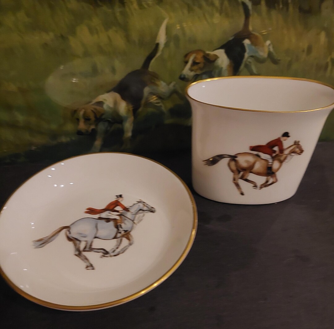 A Royal Worcester Boxed Set of Fine Bone China of English Foxhunting ...