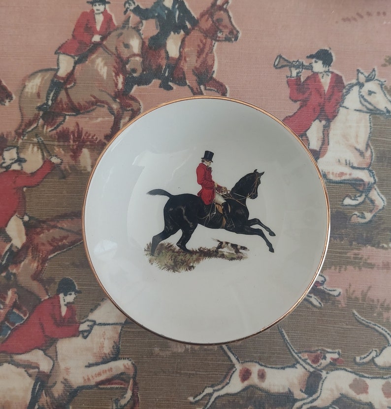 A Set of Trinket Dishes or Pin Trays of Hunting Interest. Featuring ...