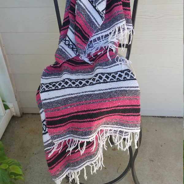 Black and White Sarape - Etsy