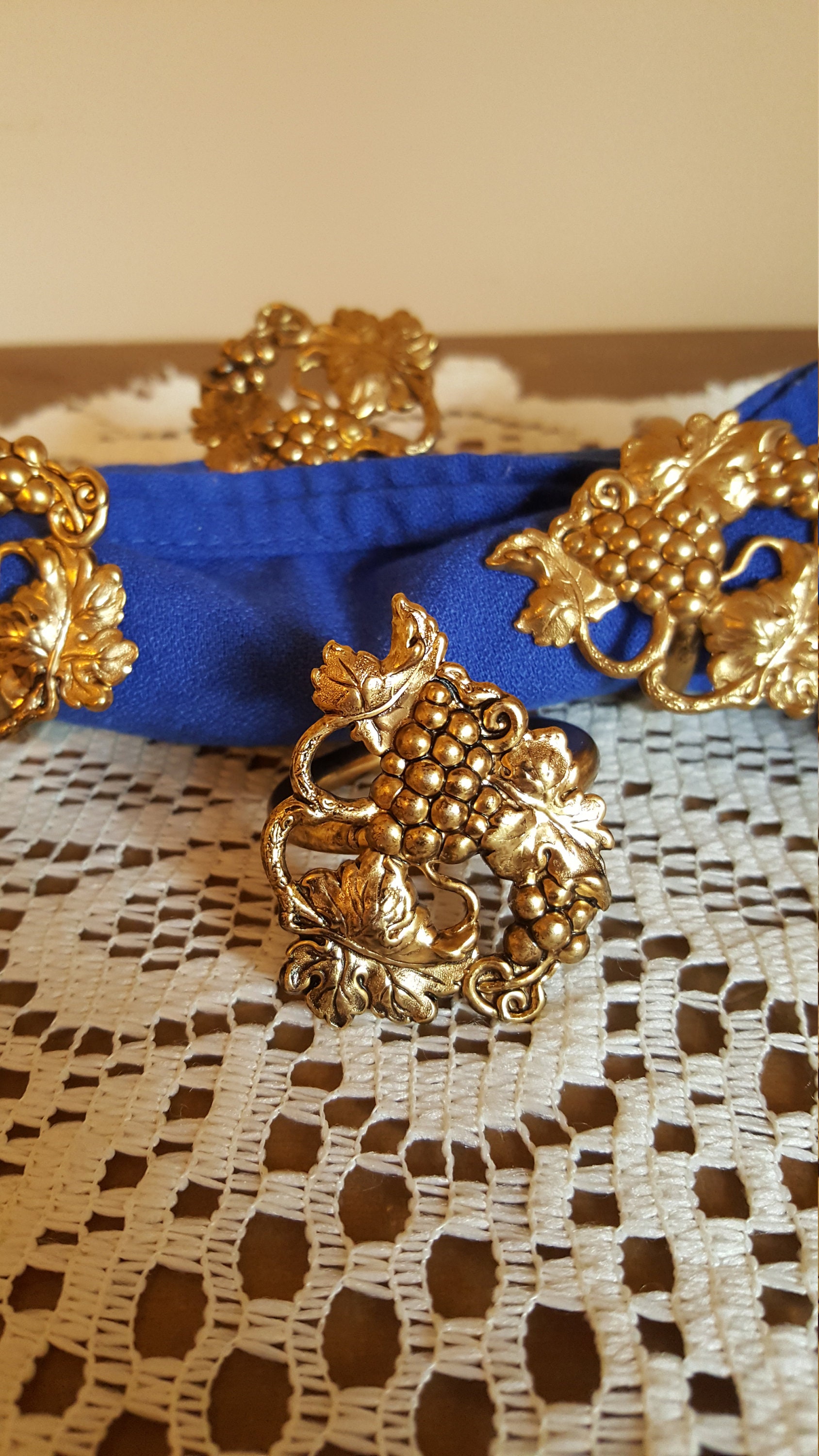 Brass Grape Themed Napkin Rings - Set of 6/napkin Rings/napkin Holders ...